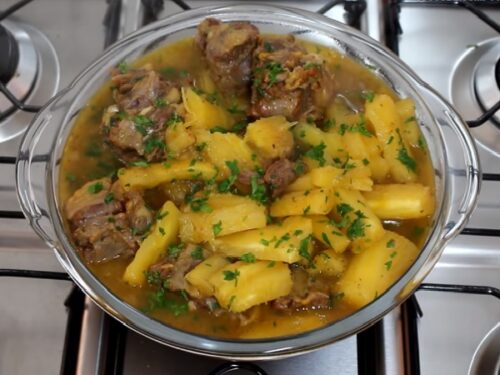 10 Receitas com Mandioca Cozida: Pratos Doces e Salgados com a Raiz que ...