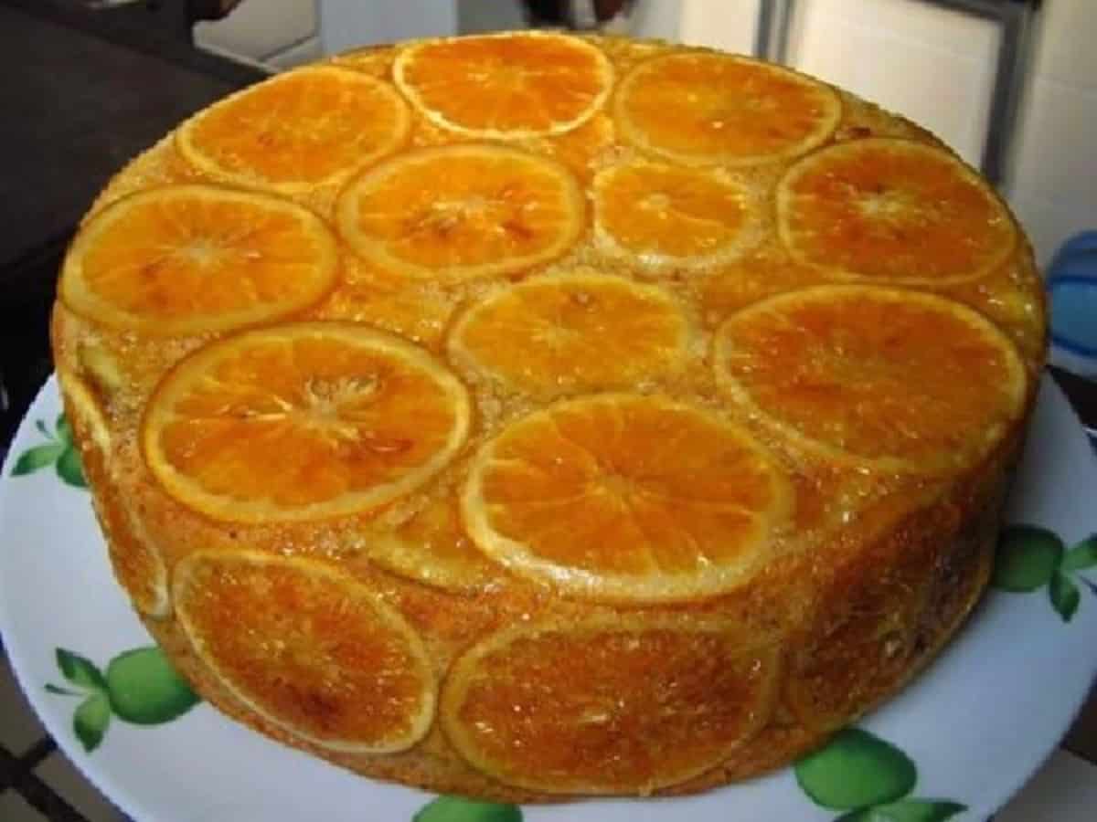 Bolo de laranja invertido fácil e lindo que se come com os olhos