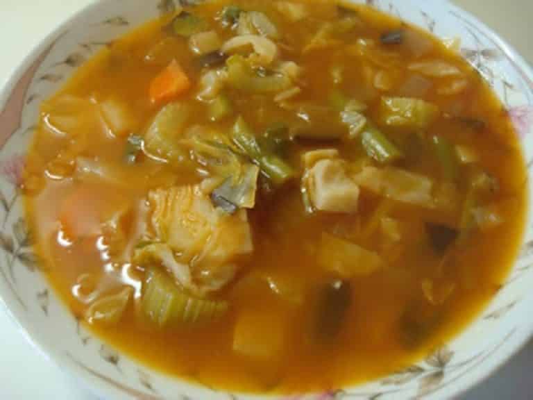Sopa detox fácil e deliciosa para eliminar os excessos do final de semana