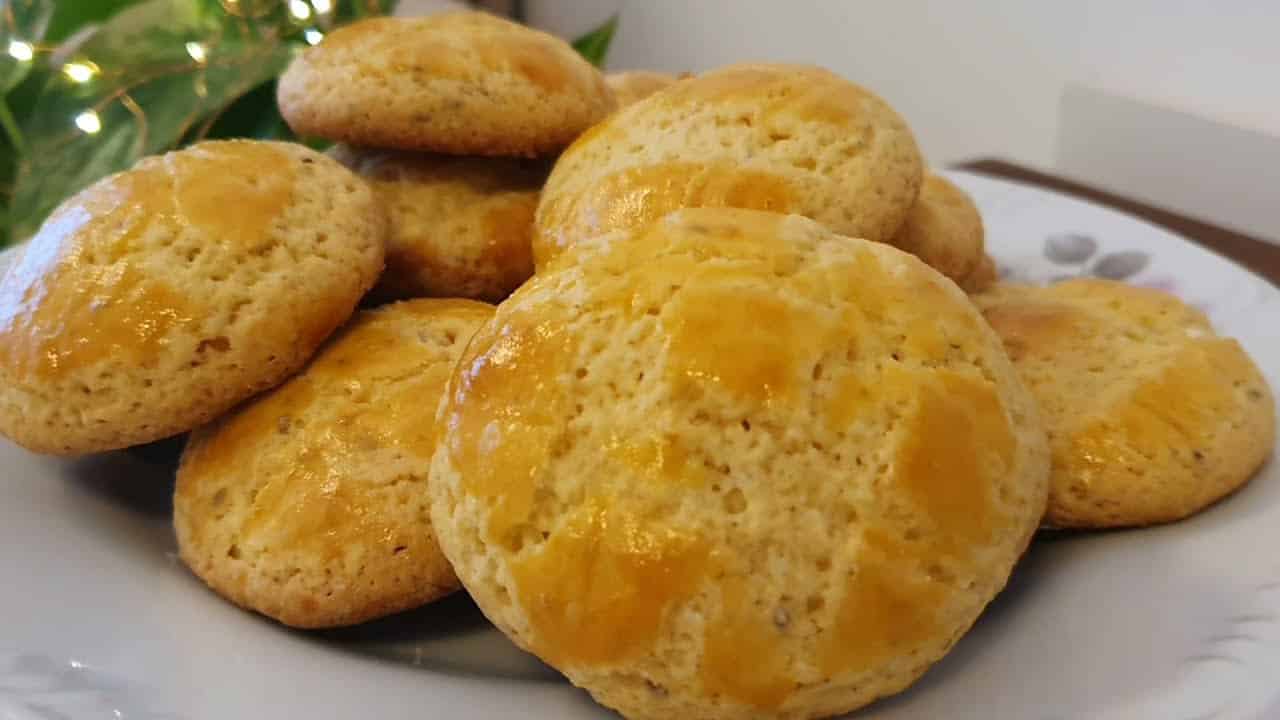 Broa de fubá maravilhosa que desmancha na boca igual à das melhores ...