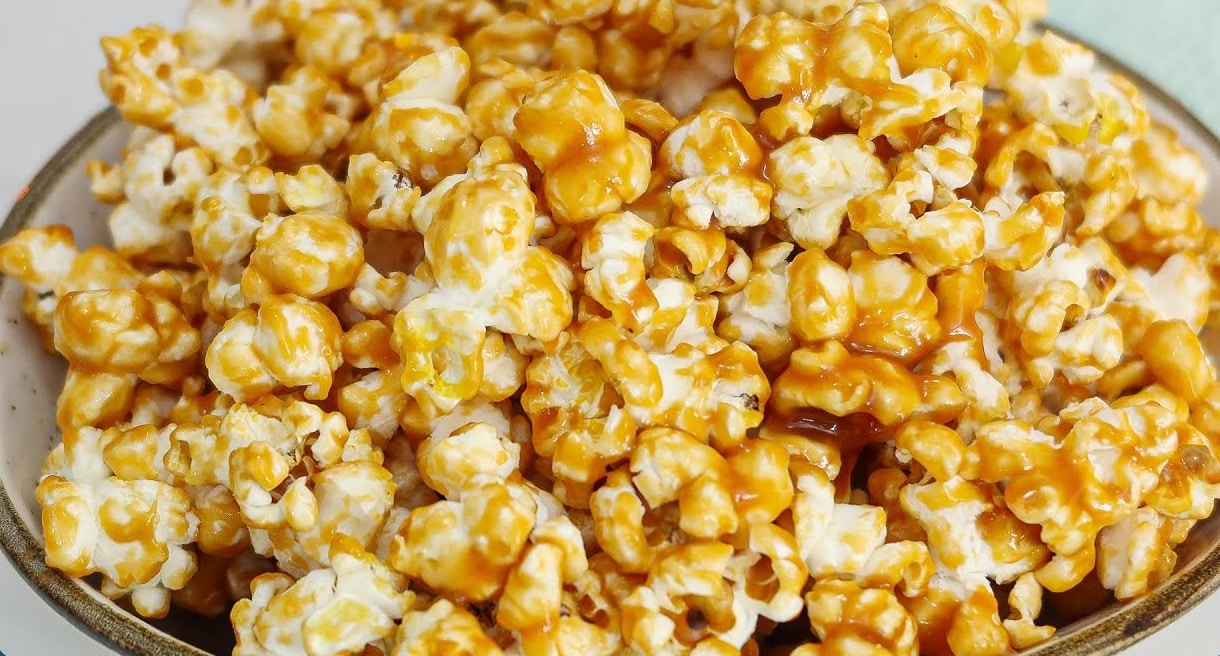 Pipoca doce crocante e saborosa de um jeito fácil e rápido usando ...