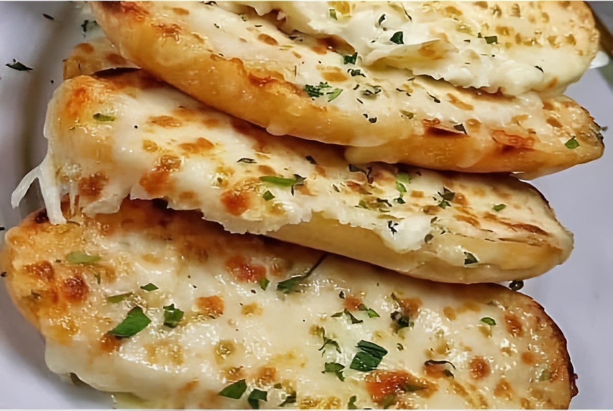 Pão de alho recheado no pão francês - Receitas do Tio