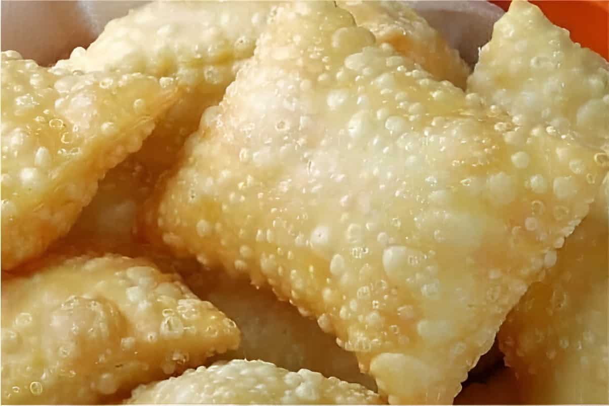 Massa de pastel de feira sequinha e crocante aprendi com dono da ...