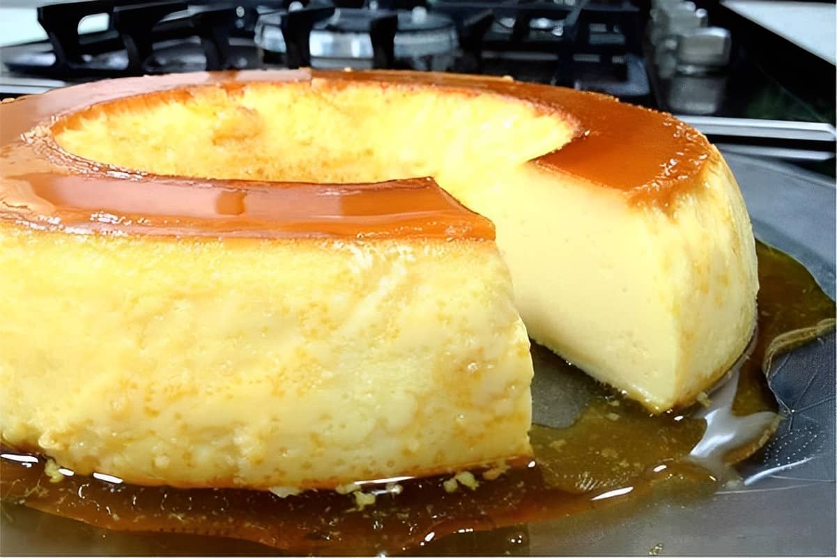 Pudim de 3 ingredientes que não vai ao fogo muito fácil todo feito no ...