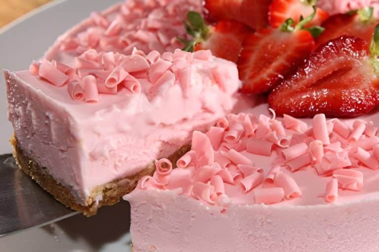 Torta rosa encanta visita uma sobremesa diferente para surpreender seus ...