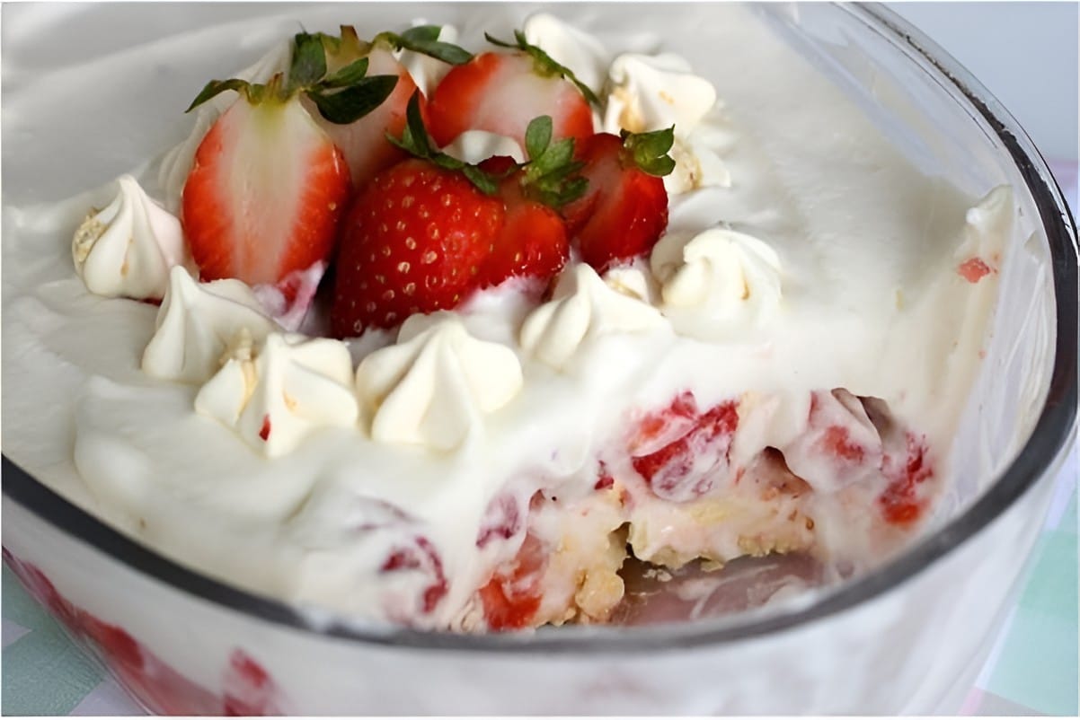 Pavê de morango uma sobremesa fácil deliciosa e perfeita para o dia dos ...