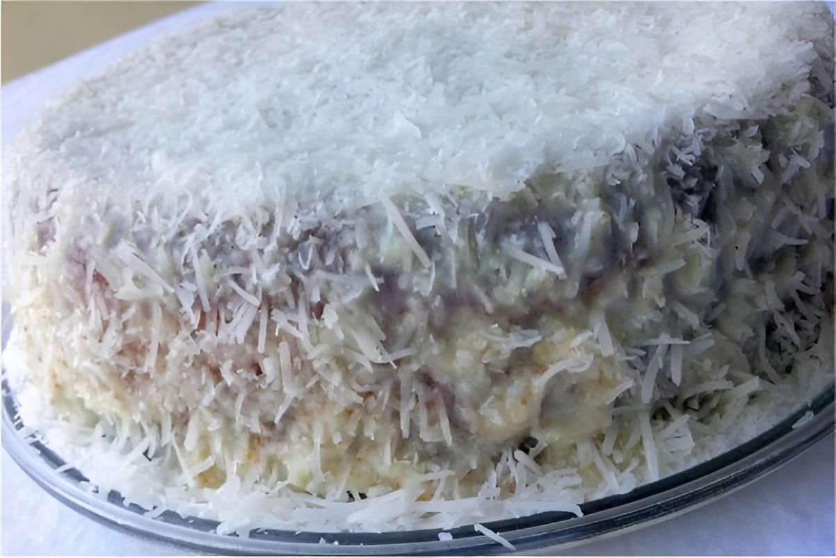 Bolo toalha felpuda um bolo de coco gelado molhadinho e delicioso