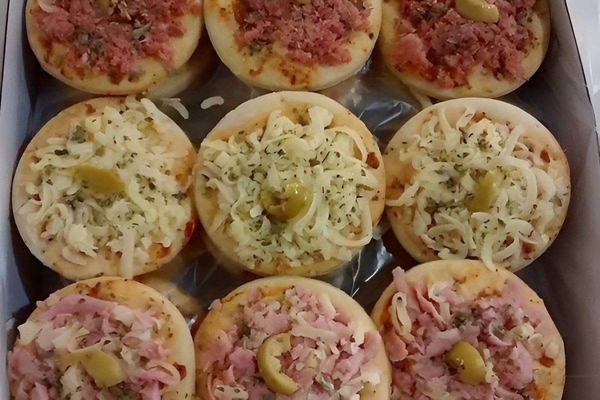 Mini pizza fácil e deliciosa um lanche prático e barato para qualquer hora
