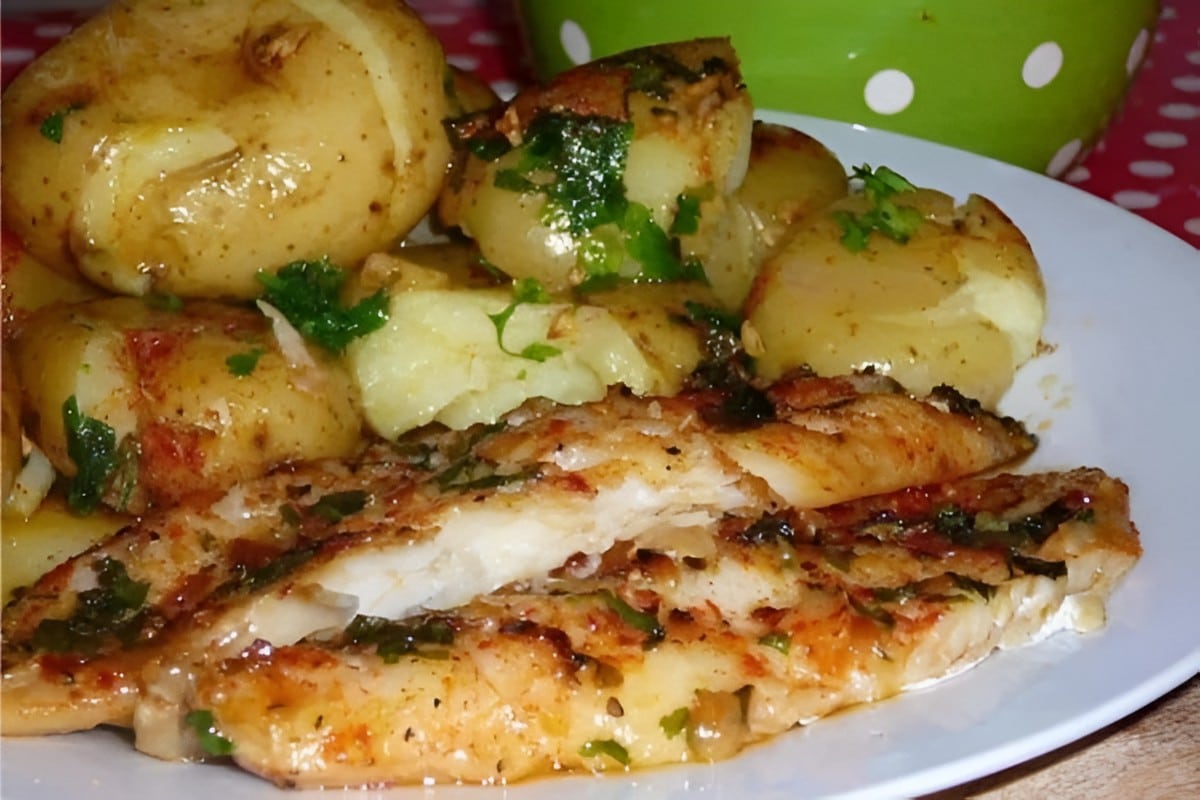 Peixe assado no forno escolha o peixe de sua preferência e faça um ...