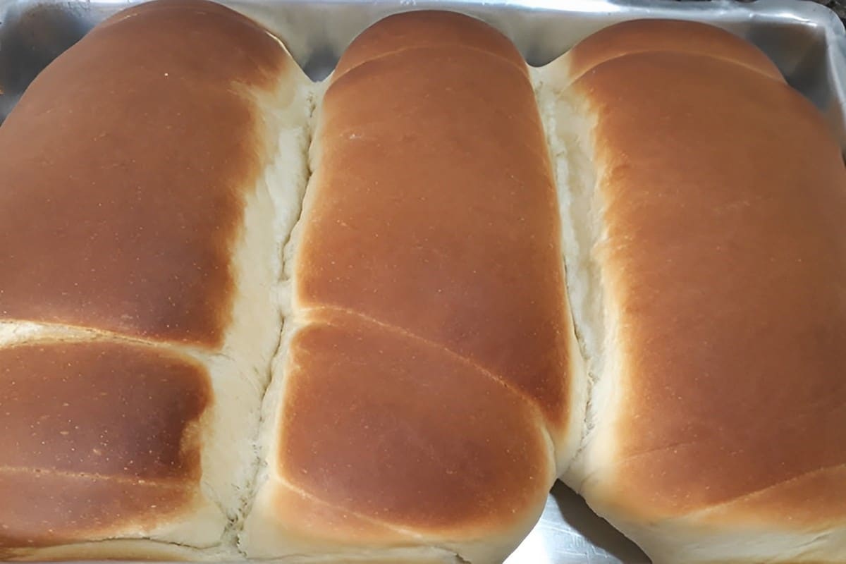 Pão caseiro grande essa receita rende bastante e o pão fica macio e fofinho