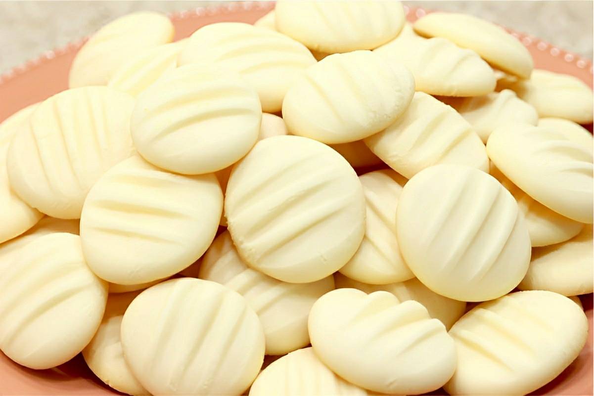 Biscoitinho amanteigado com leite condensado derrete na boca é só ...