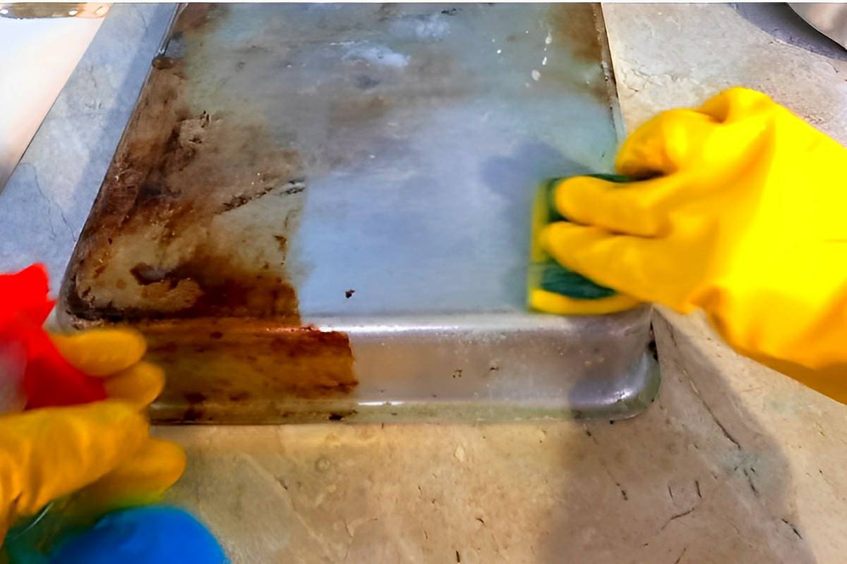 Como limpar formas e panelas com nosso limpa alumínio caseiro e deixá ...