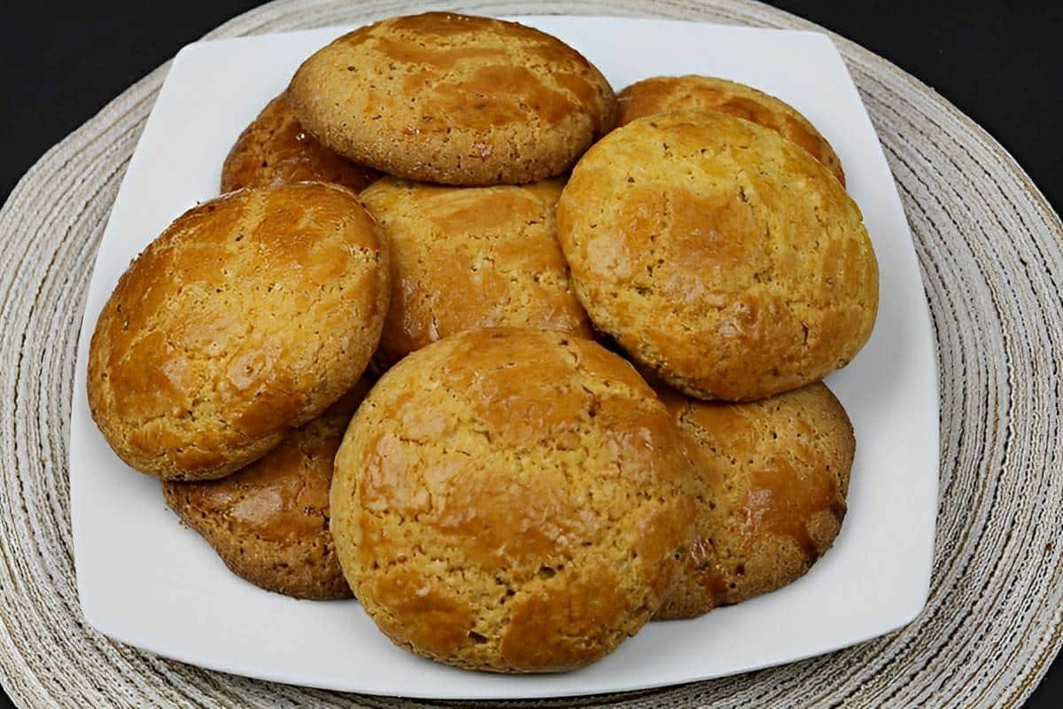 Broa de milho caxambu ela é firme por fora e macia por dentro uma ...