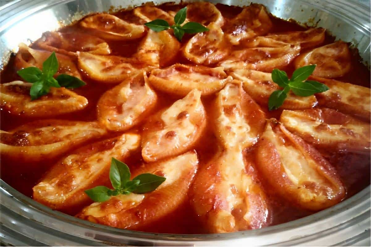 Conchiglione recheado com presunto e muçarela uma delícia para qualquer ...