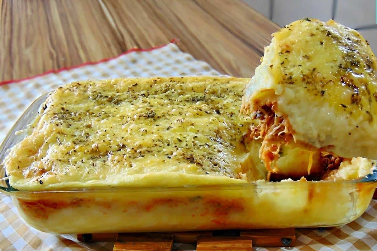 Coloque esse delicioso escondidinho de frango no seu cardápio de natal fica uma delícia