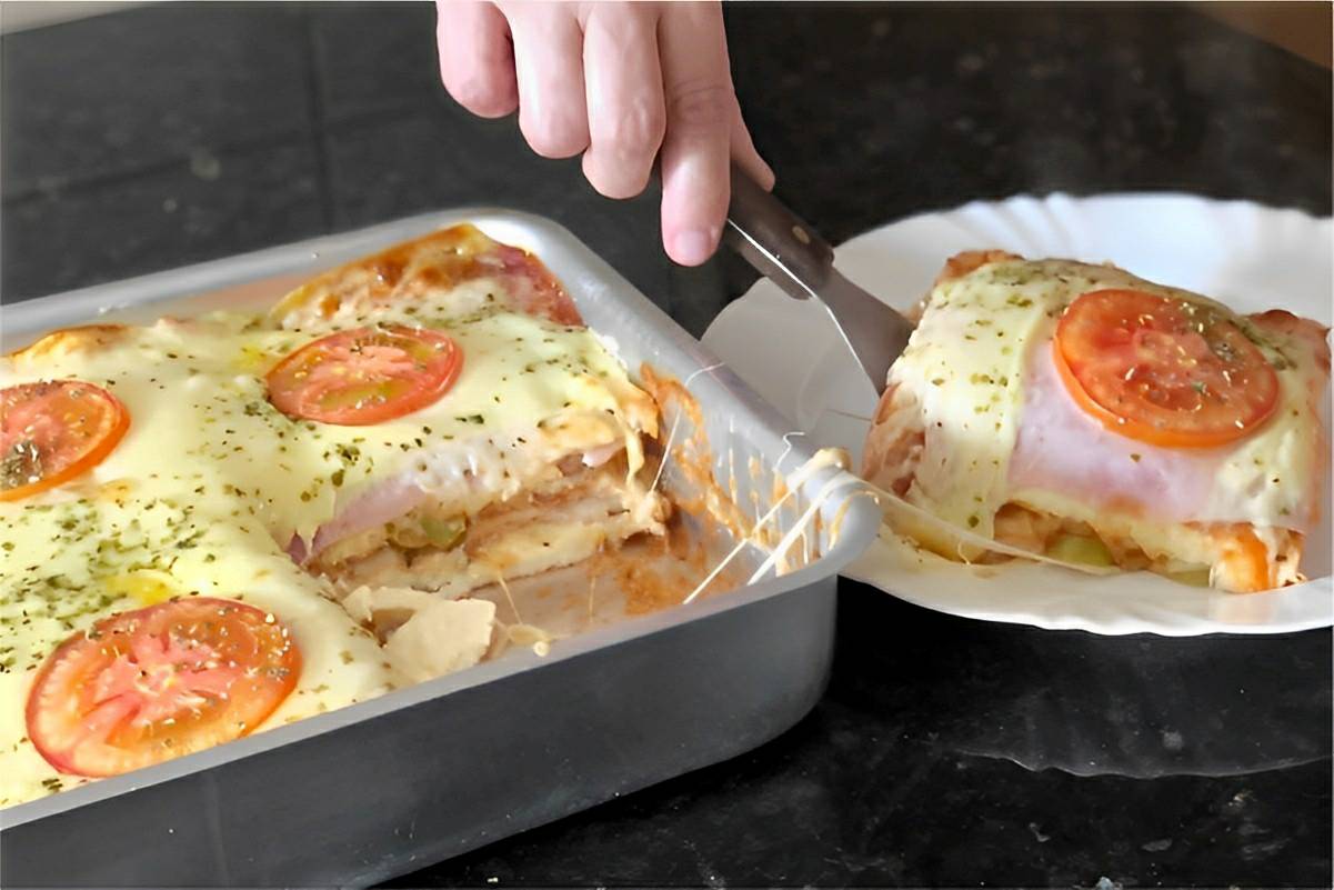 Lanchão de forno feito com pão de forma perfeito para seu lanche ou jantar