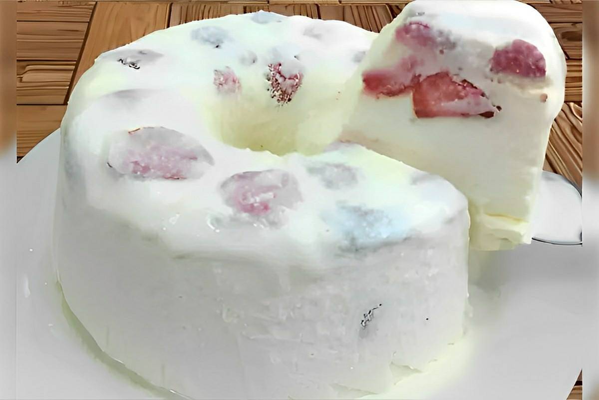 Sobremesa abafa banca uma sobremesa gelada com morangos que é a cara do ...