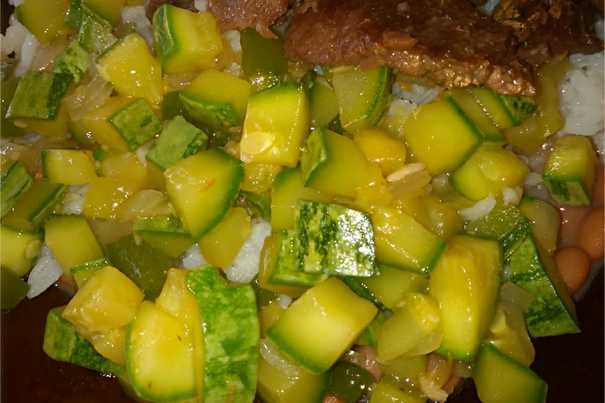 Abobrinha refogada simples para o dia a dia uma receita da vovó para ...