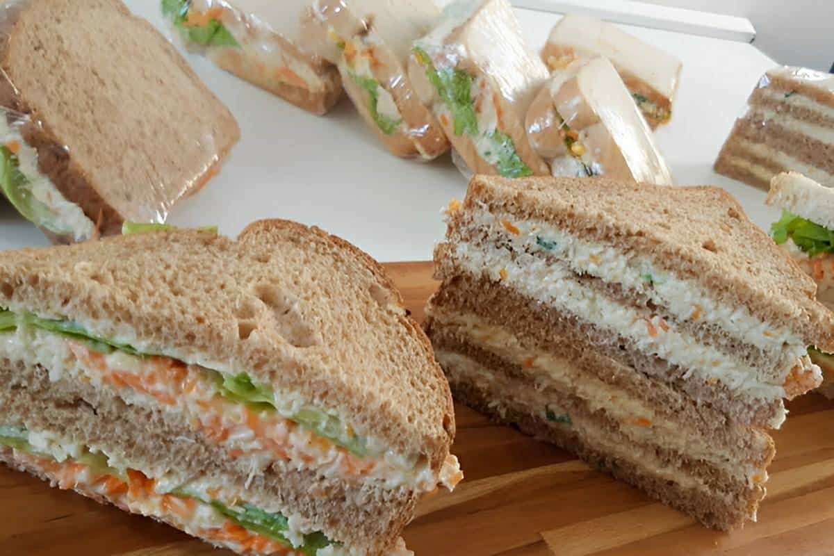 Sanduíche natural de frango com verduras e legumes pra fazer pra ...