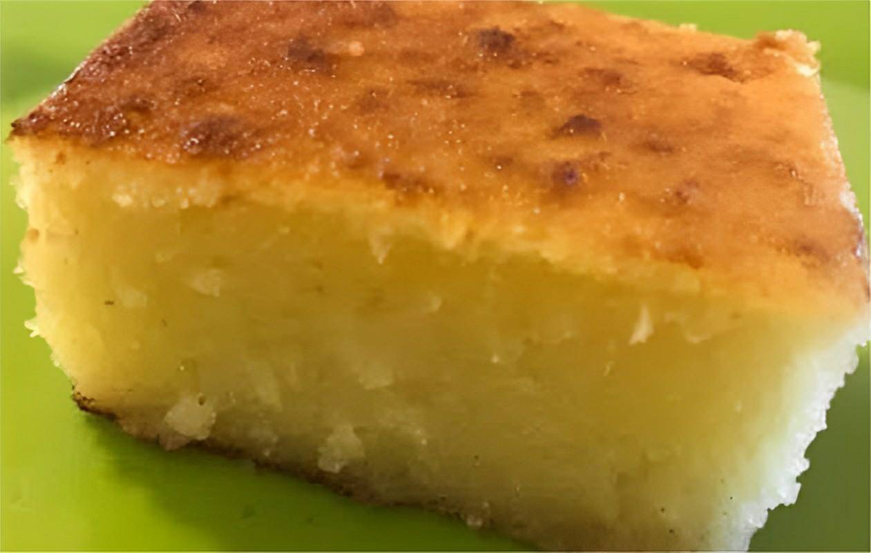 Bolo rápido de aipim um bolo bem úmido e saboroso para servir no lanche ...