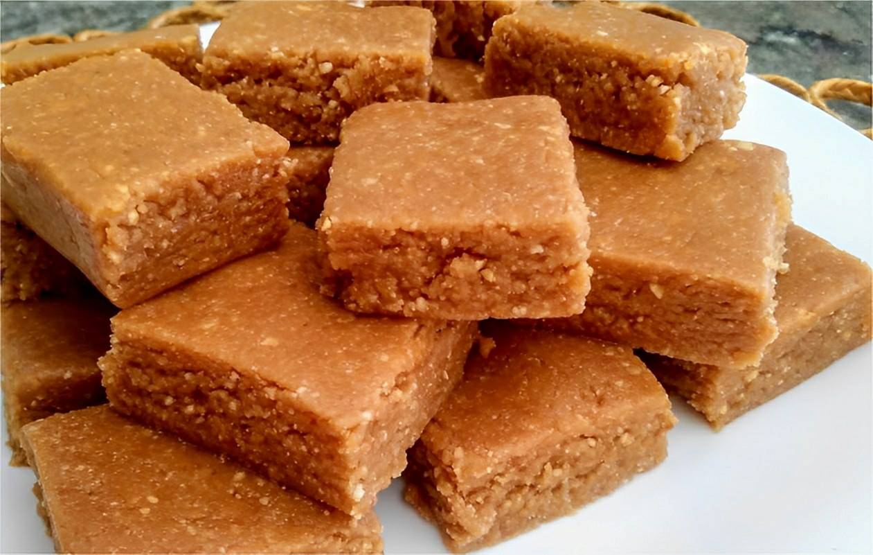 Paçoca caseira que não vai ao fogo feita com bolacha maisena basta ...