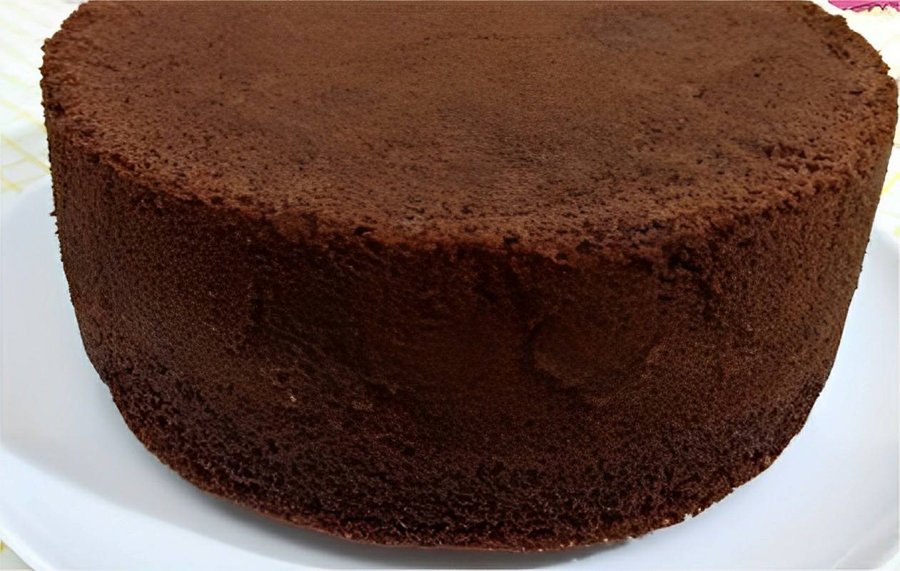 Pão de ló de chocolate fofinho e delicioso perfeito para bolos ...