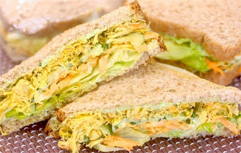 Sanduíche natural de frango um lanche nutritivo delicioso e muito fácil ...