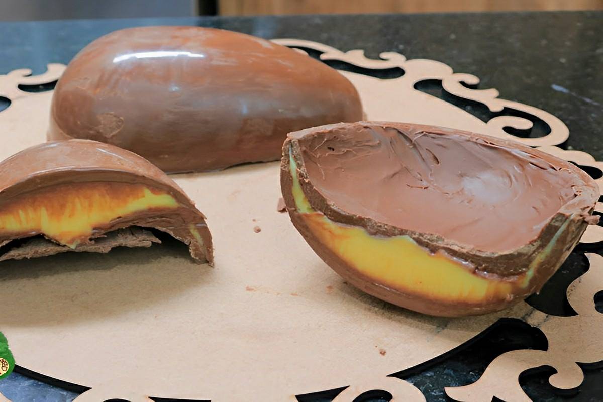 Ovo trufado de maracujá um ovo de páscoa caseiro recheado para fazer e ...