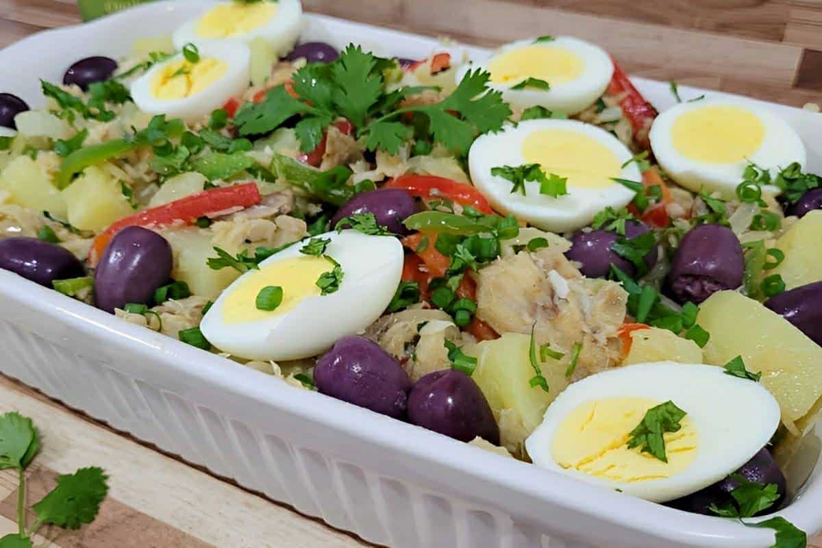 5 Maneiras de Preparar uma Salada de Bacalhau Saborosa