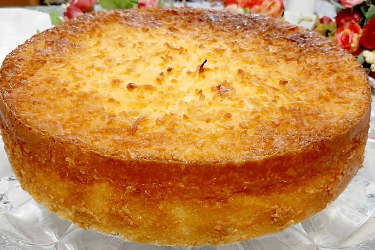 Torta de coco simples e deliciosa basta bater os ingredientes no ...