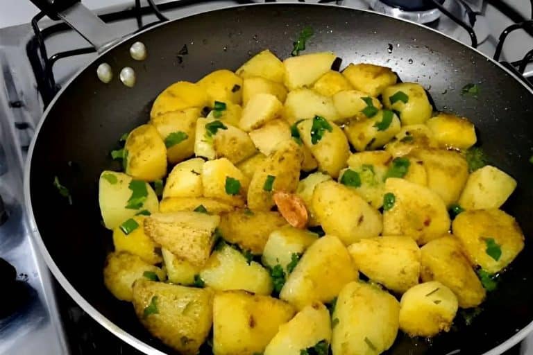 Batata sauté uma receita mais saudável fácil e prática que a batata frita