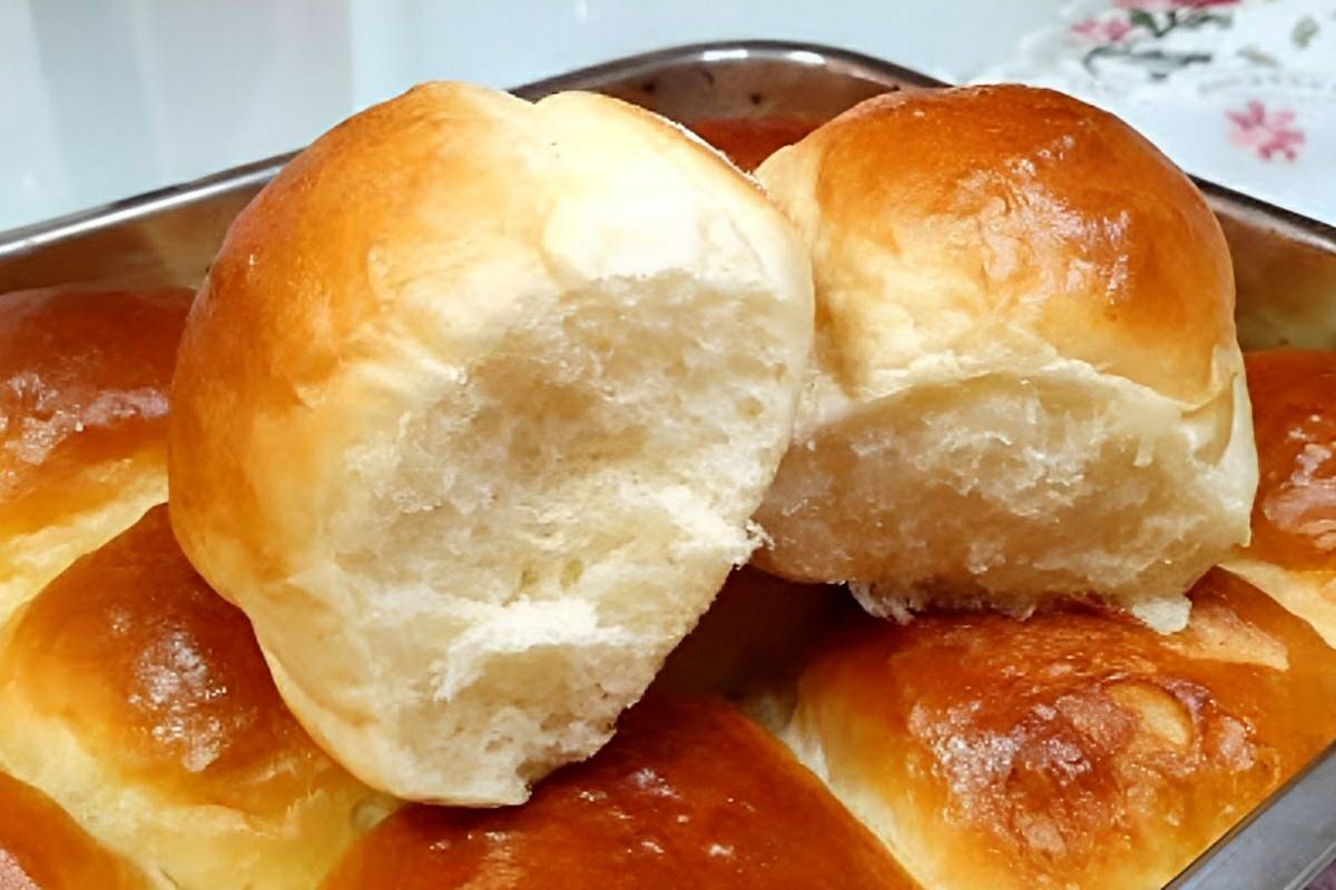 Pão de batata macio e fofinho feito com ingredientes que você tem em casa