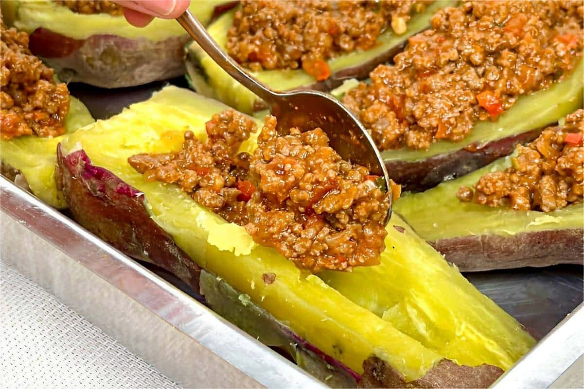 Batata recheada no forno a melhor receita com batata doce para o almoço ...