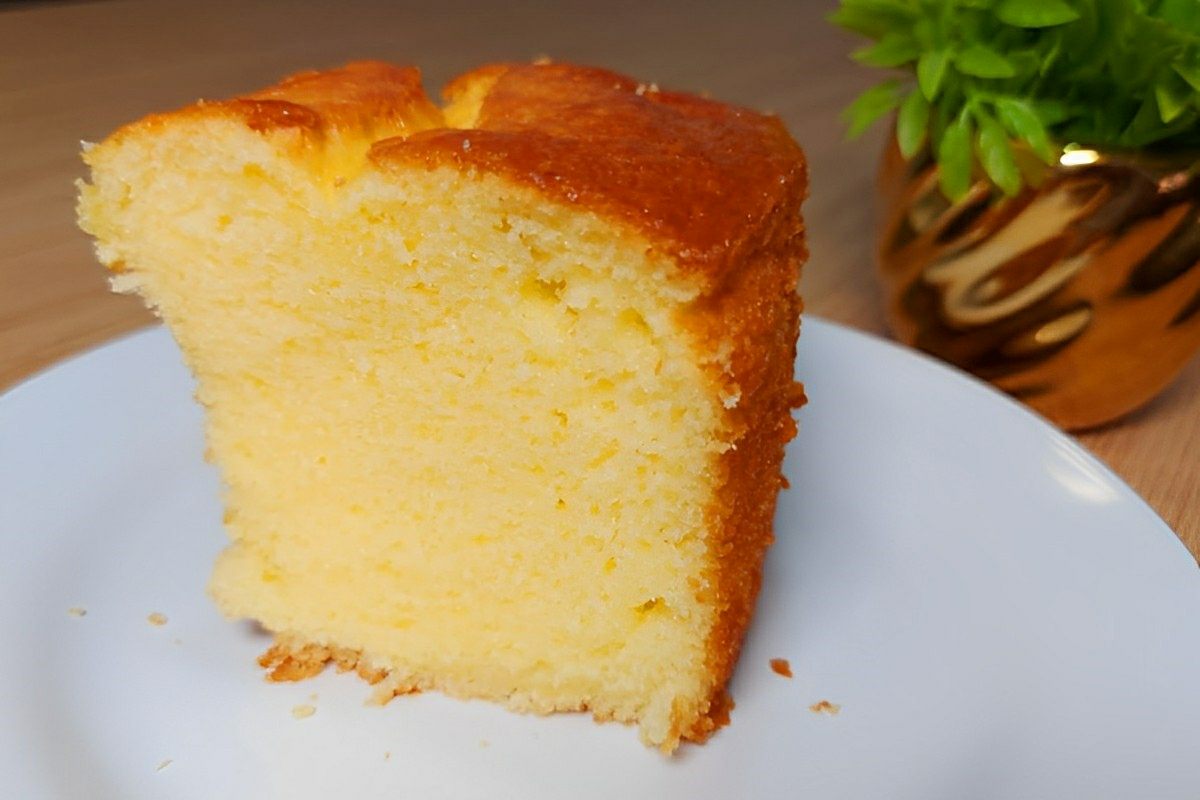 Bolo caseiro grande feito em apenas 4 minutos é só bater os ...