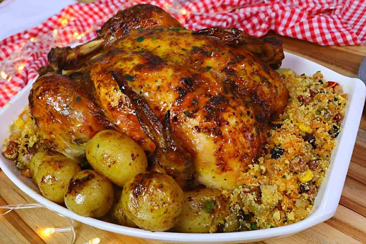 Frango assado fácil delicioso e douradinho perfeito para o almoço de ...