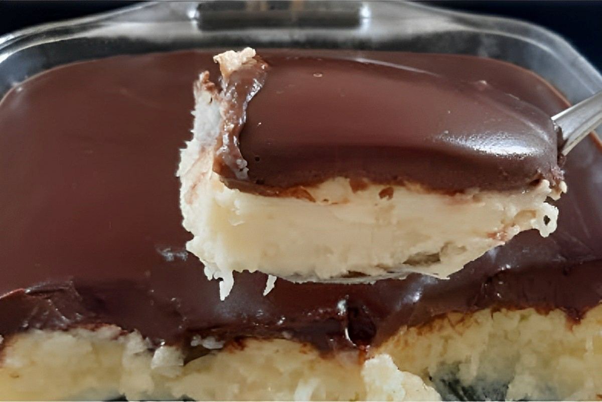 Sobremesa prestígio na travessa cremosa deliciosa e muito fácil de preparar