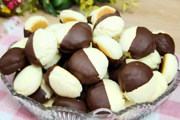 Biscoitinho beijo de freira: um biscoito de maisena com coco que é uma ...