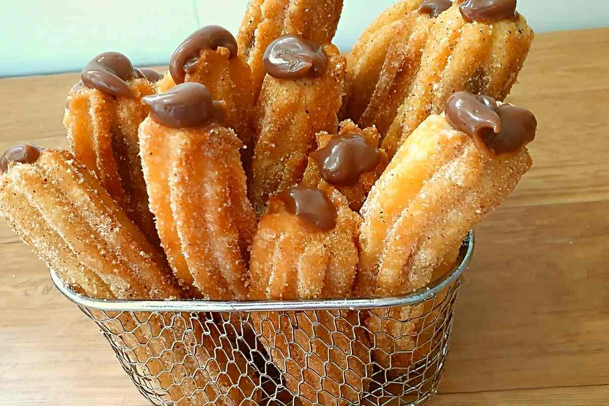 Churros caseiro crocante e sequinho feito com ingredientes que você tem ...