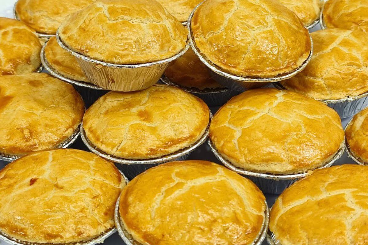 Empadinha de frango com aquela massa perfeita igual empadinha de ...