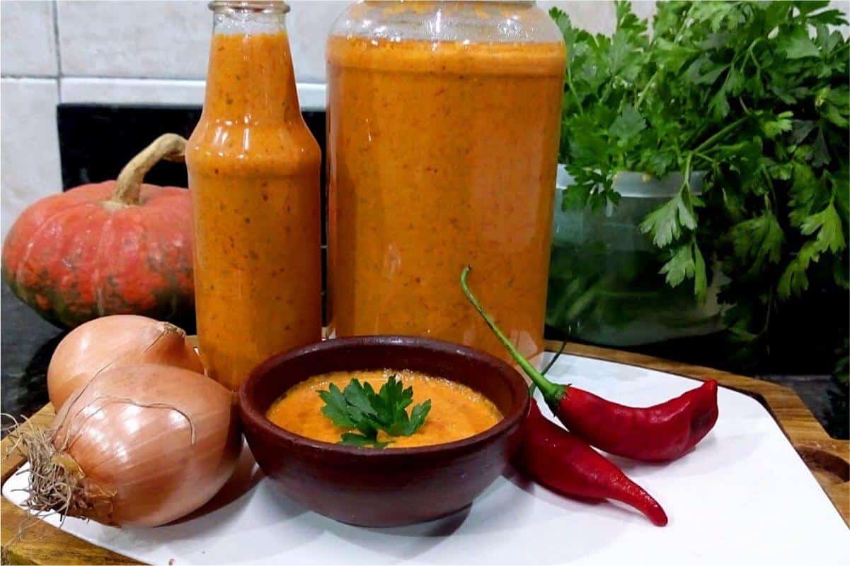 Aprenda a fazer molho de pimenta caseiro para acompanhar suas receitas ...
