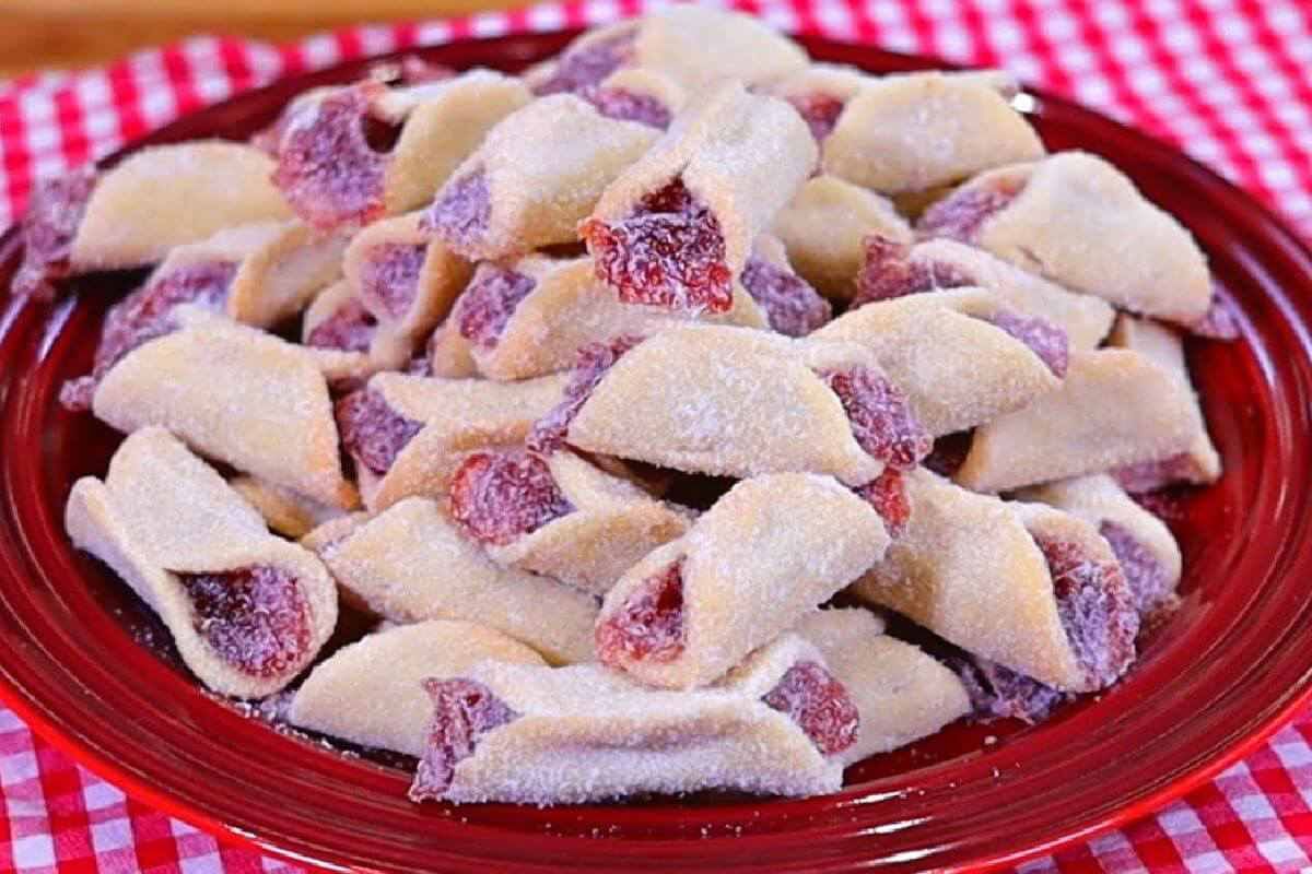 Beliscão de goiabada bem fácil de preparar chega a desmanchar na boca