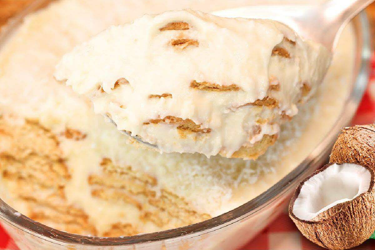 Pavê de coco cremoso que desmancha na boca e é bem fácil de fazer