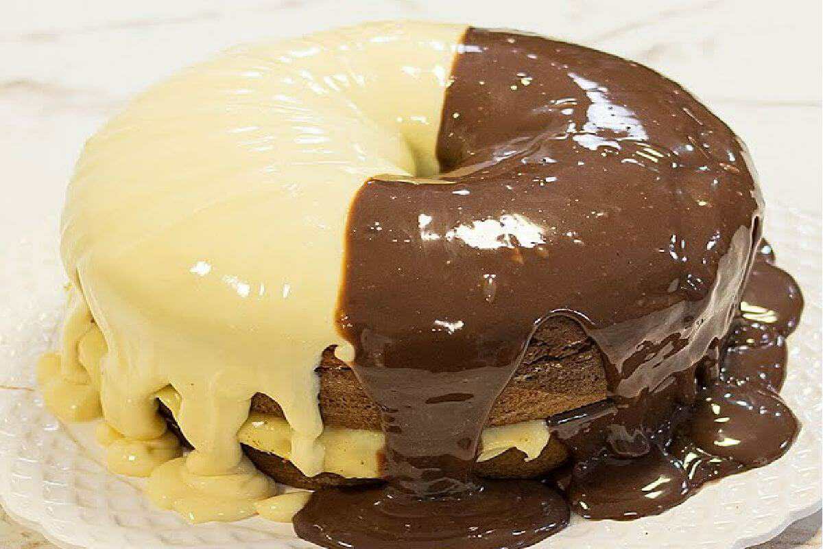 Bolo dois amores para você querer comer um pedaço de cada sabor