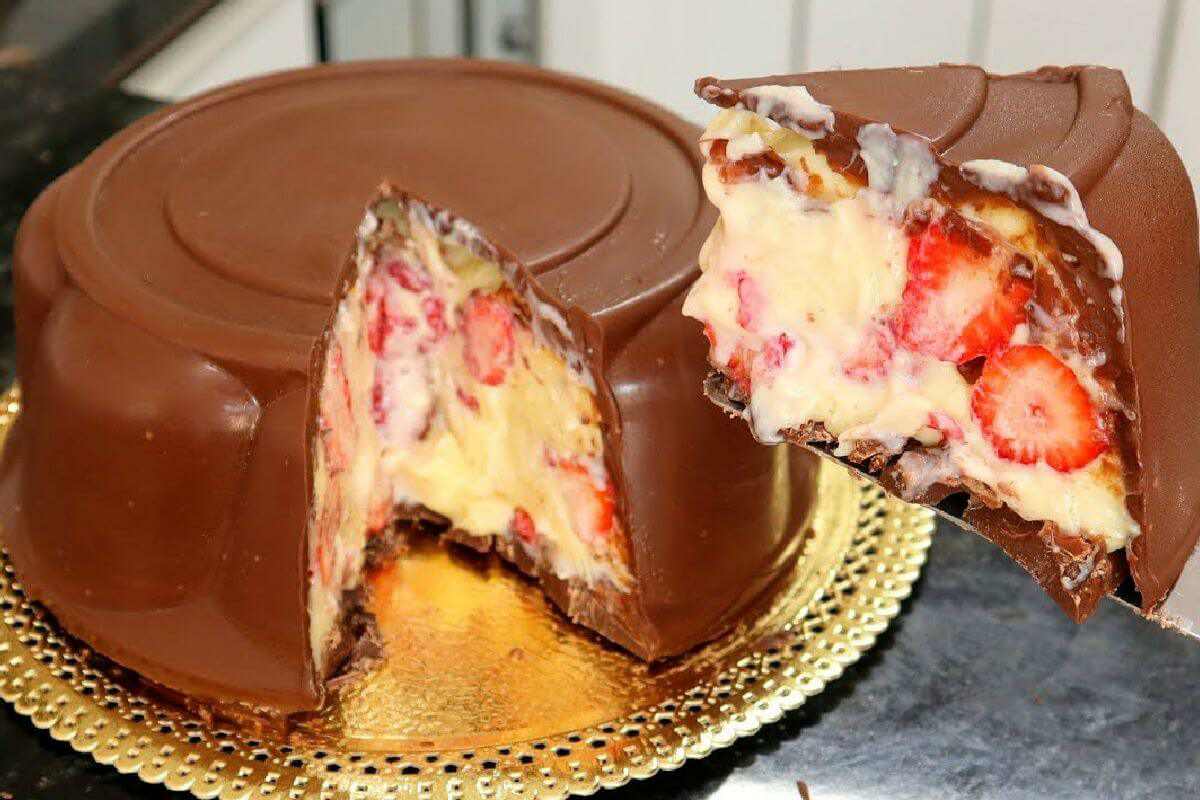 Bombom de morango com um recheio cremoso simplesmente incrível