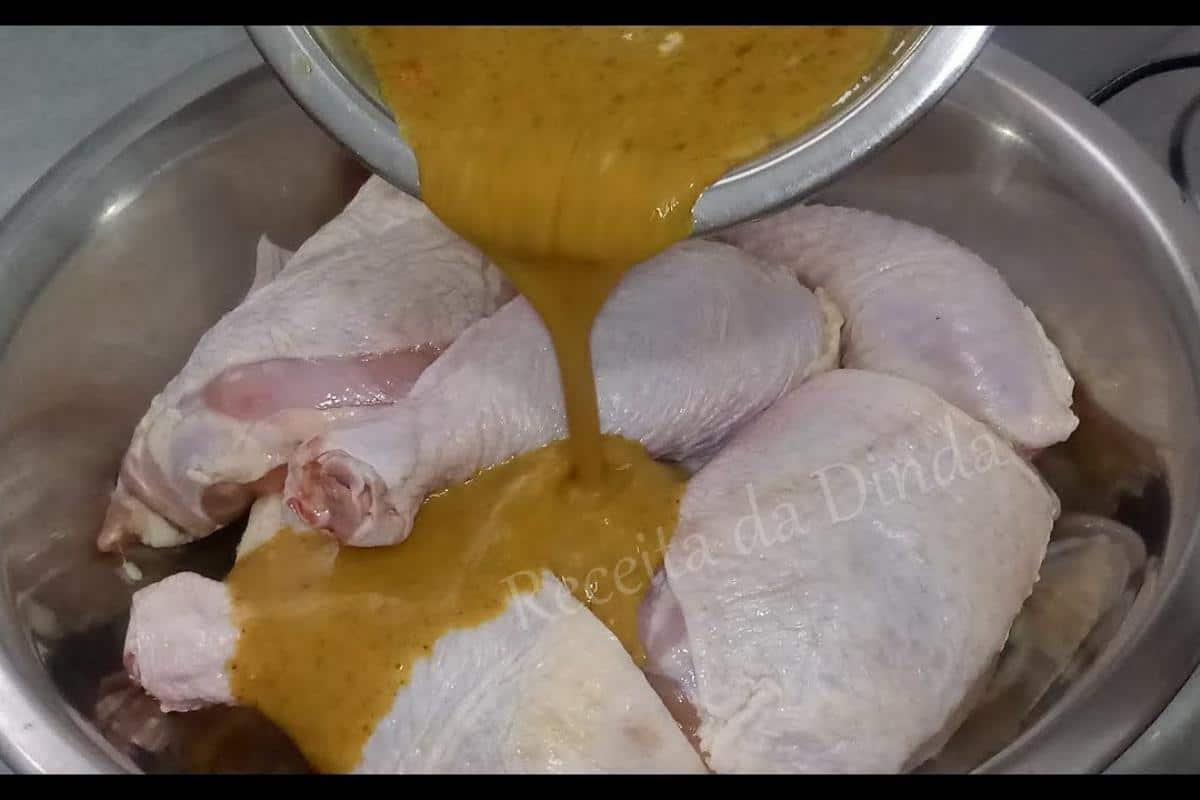 Receita simples e maravilhosa para preparar e temperar um frango que ...