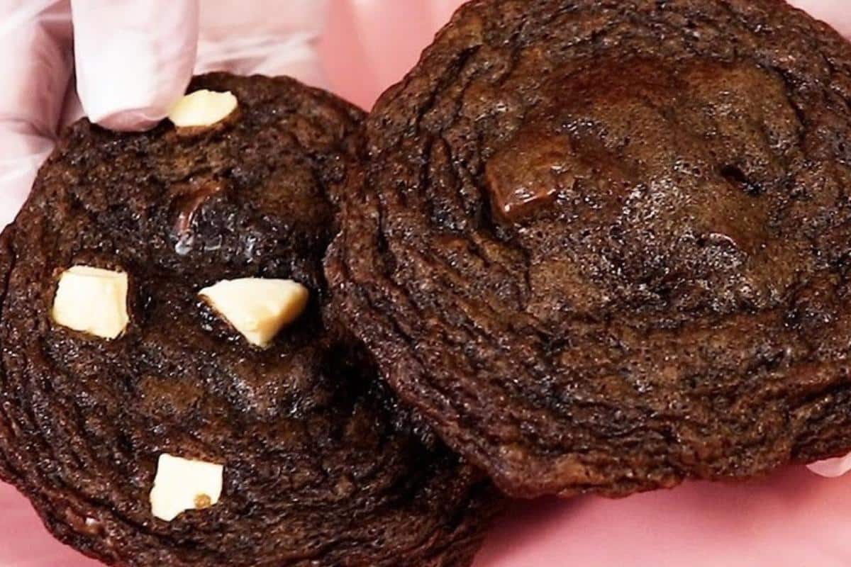 Cookie de chocolate bem fácil de fazer e tão gostoso que não dá para ...
