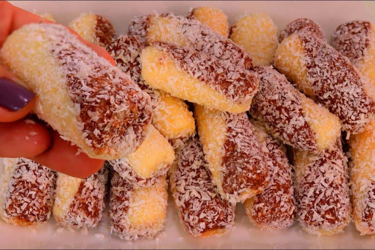 Docinho de coco com chocolate fácil de fazer só com 4 ingredientes