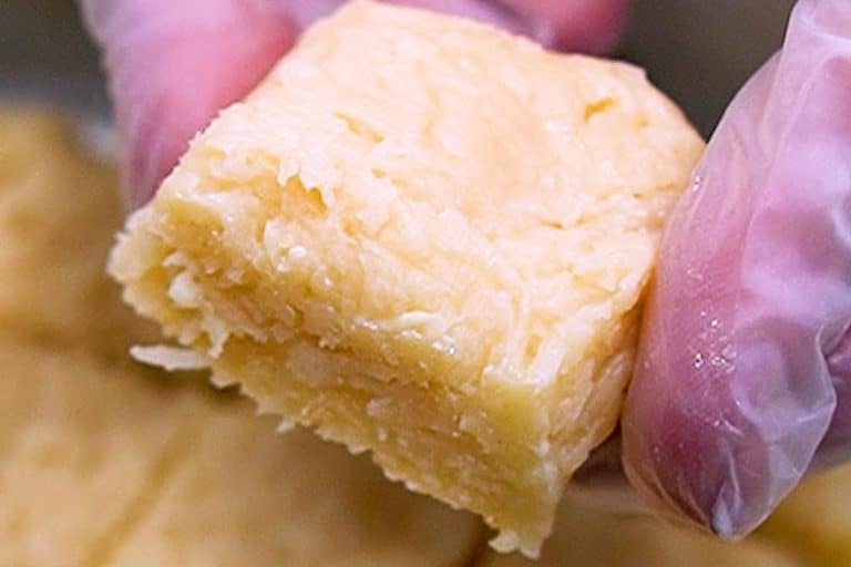 Docinho de coco super fácil de fazer com 3 ingredientes bem simples