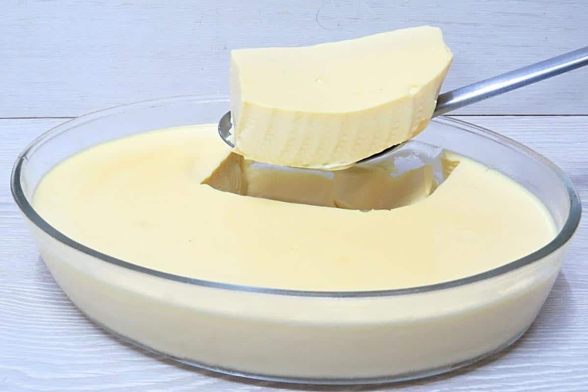 Sobremesa cremosa de 3 ingredientes que dá para fazer vários sabores