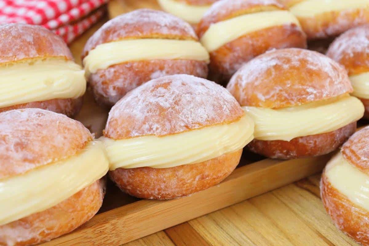 Como fazer sonho de padaria com creme caseiro e delicioso